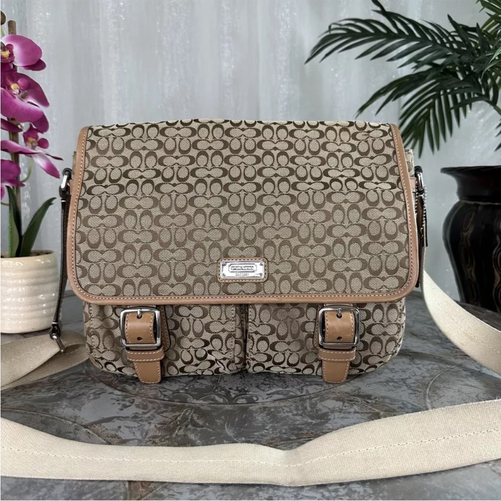 Coach Signature Messenger Bag - Gem